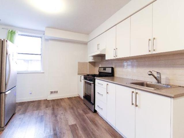 4 Br, 1 bath, Apartment 579 College Street