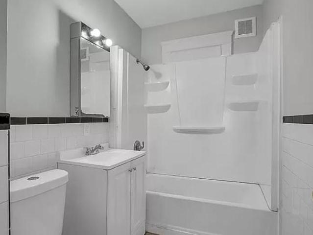 4 Br, 1 bath, Condo 62 Hamilton Street