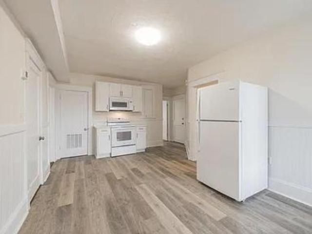 4 Br, 1 bath, Condo 680 Harvard Street