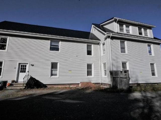 4 Br, 1 bath, Condo 7 Brimmer St