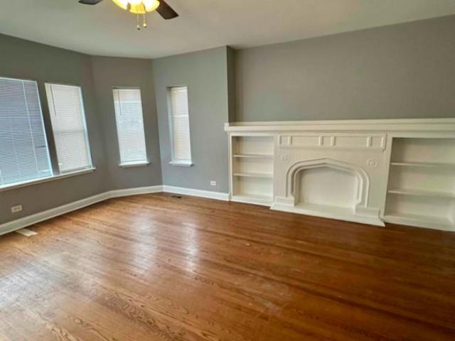 4 Br, 1 bath, Condo 8037 S Paulina Ave