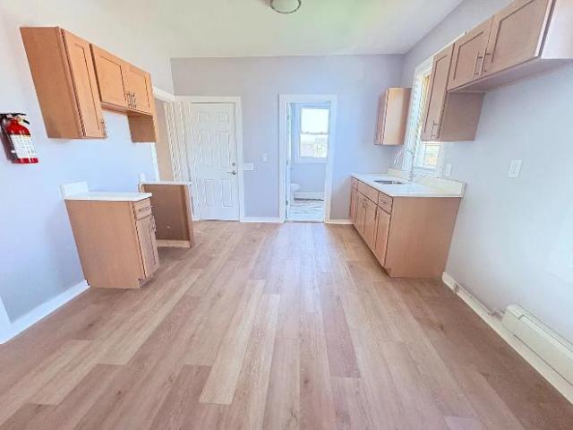 4 Br, 1 bath, Condo 124 Highland St