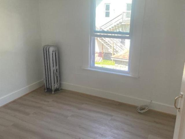 4 Br, 1 bath, Condo 145 147 Robbins Ave
