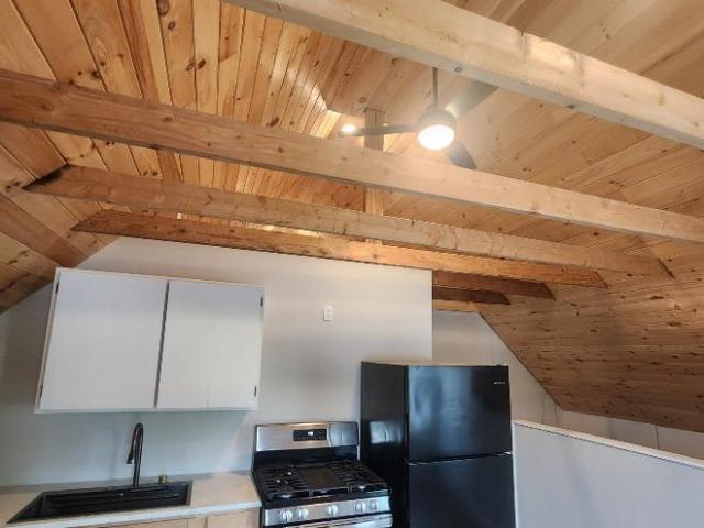4 Br, 1 bath, Condo 16 Winter St