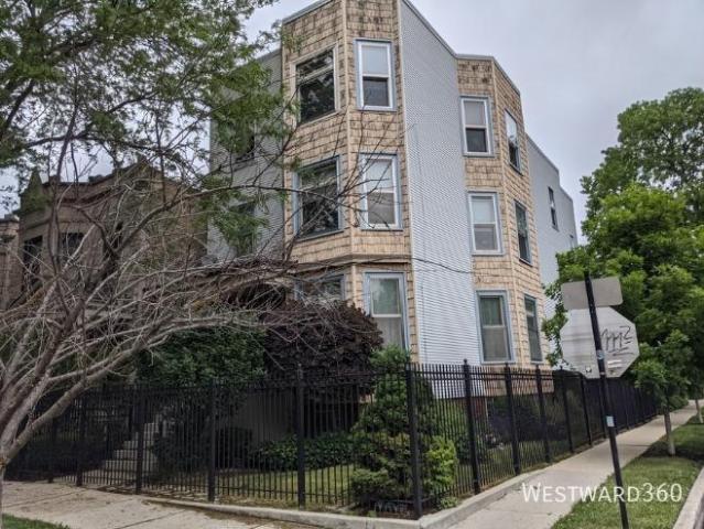 4 Br, 1 bath, Condo 2035 N Sawyer