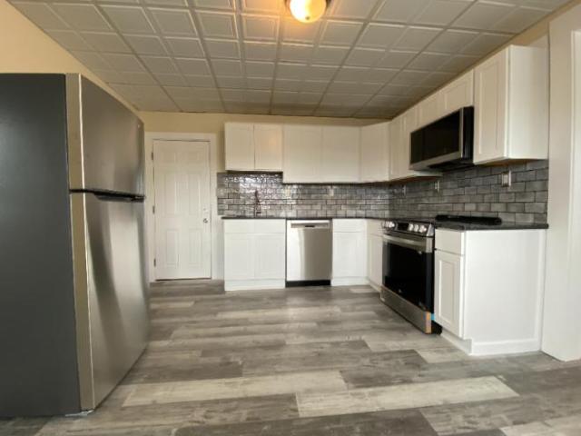 4 Br, 1 bath, Condo 2208 2210 Providence Rd
