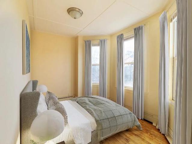 4 Br, 1 bath, Condo 2 Sherman St