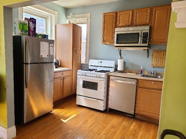 4 Br, 1 bath, Condo 30 Glenville Ave