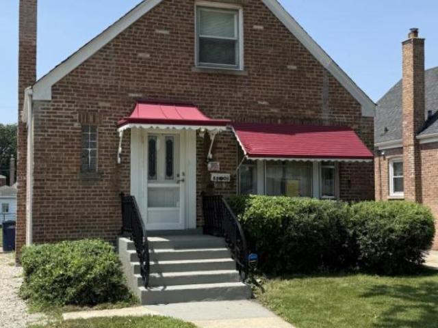 3 Br, 1 bath, Single Family Home 8808 S California Ave