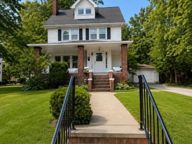 4 Br, 1 bath, Single Family 1462 Parkhill Rd