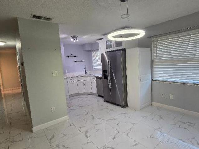 4 Br, 1 bath, Single Family 1809 Garwood Dr