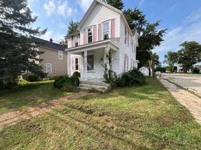 4 Br, 1 bath, Single Family 1912 Main Street Rd