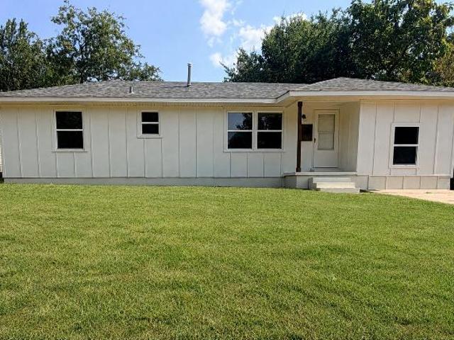 4 Br, 1 bath, Single Family 1100 Sycamore Dr