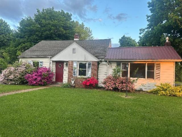 4 Br, 1 bath, Single Family 112 Mont Alto Rd