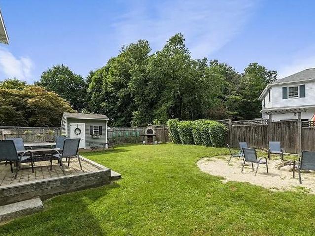 4 Br, 1 bath, Single Family 132 Fountain St