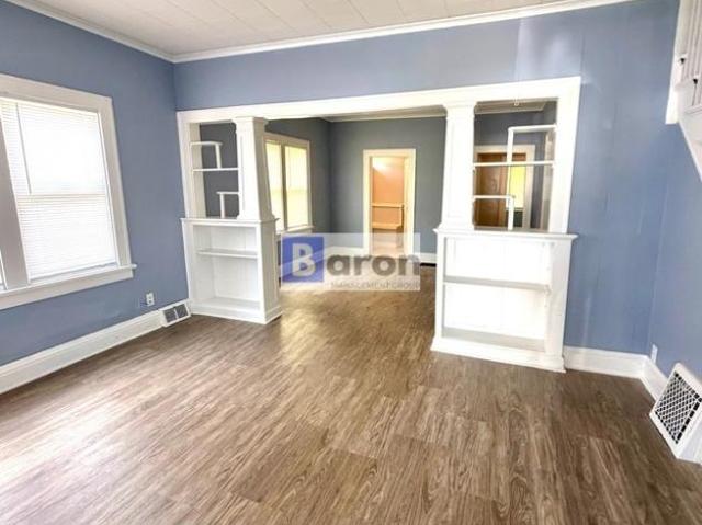 4 Br, 1 bath, Single Family 2408 Kenwood Ave