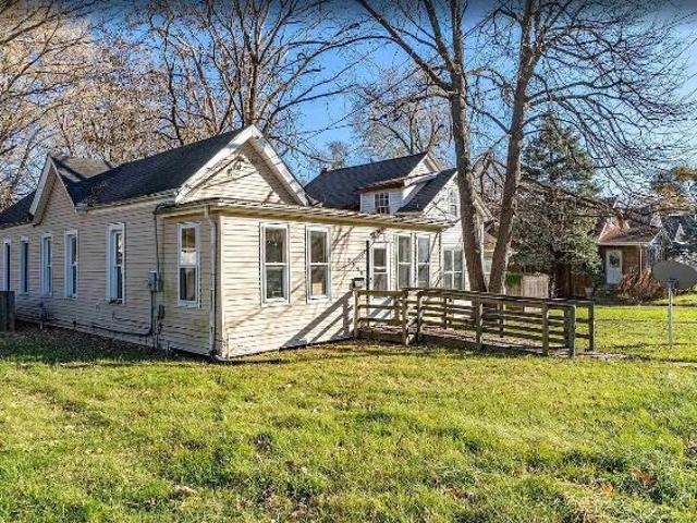 4 Br, 1 bath, Single Family 2410 N Ellis St