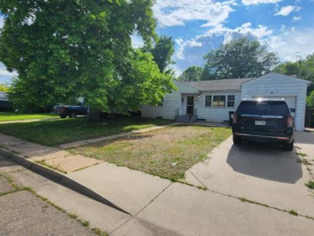 4 Br, 1 bath, Single Family 2421 13th Ave