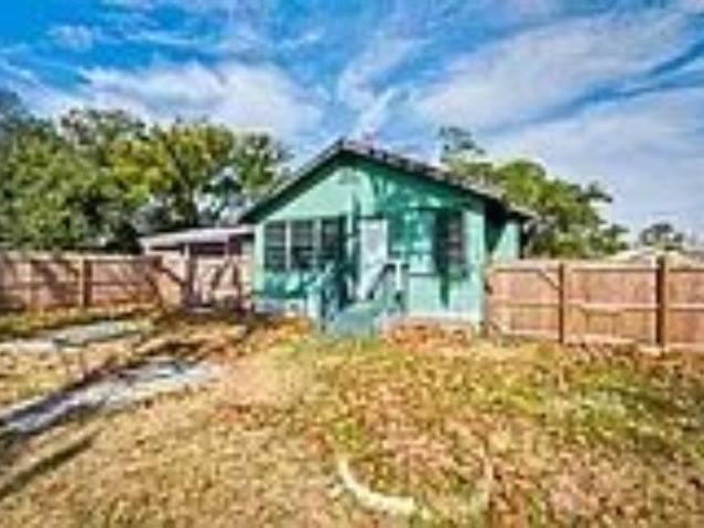 4 Br, 1 bath, Single Family 250 Vernis Ave