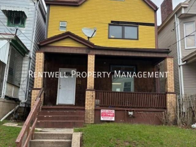 4 Br, 1 bath, Single Family 2776 Zephyr Ave