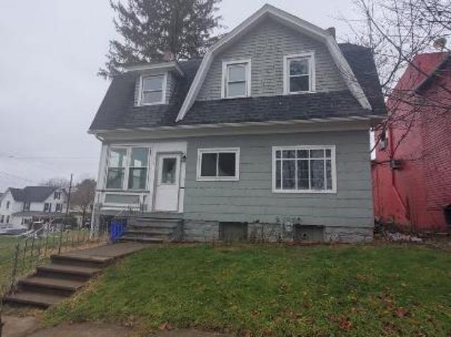 4 Br, 1 bath, Single Family 212 Bishop Avenue