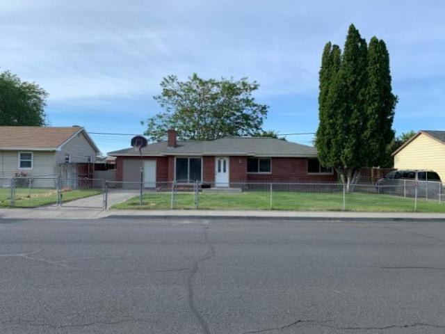 4 Br, 1 bath, Single Family 215 J St SW