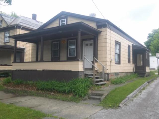 4 Br, 1 bath, Single Family 235 W 3rd St