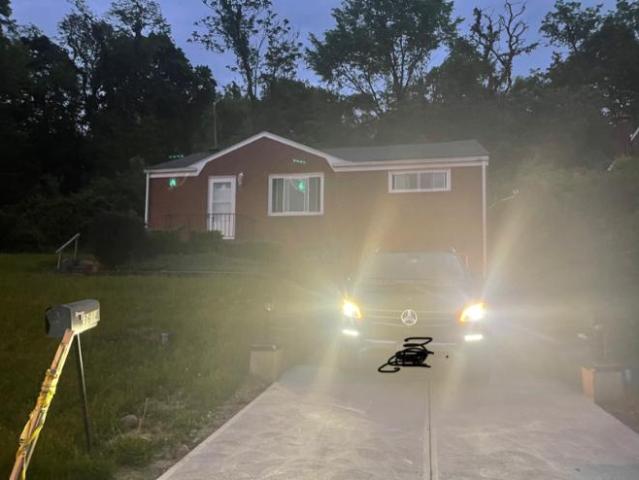 4 Br, 1 bath, Single Family 3614 Bevan Rd