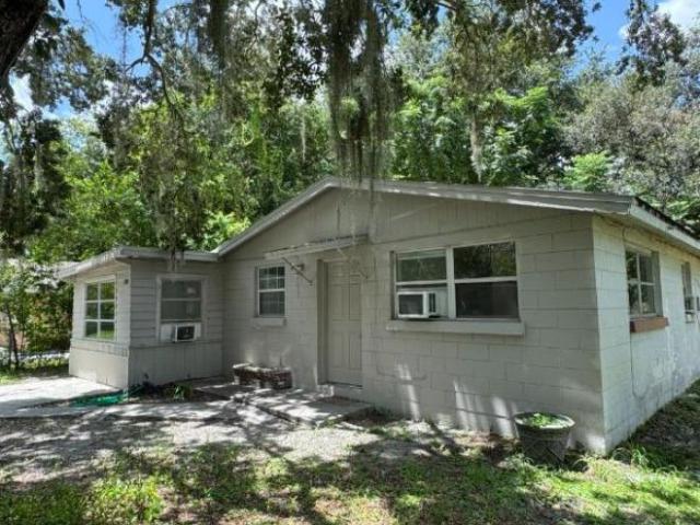 4 Br, 1 bath, Single Family 3627 Ave S Nw