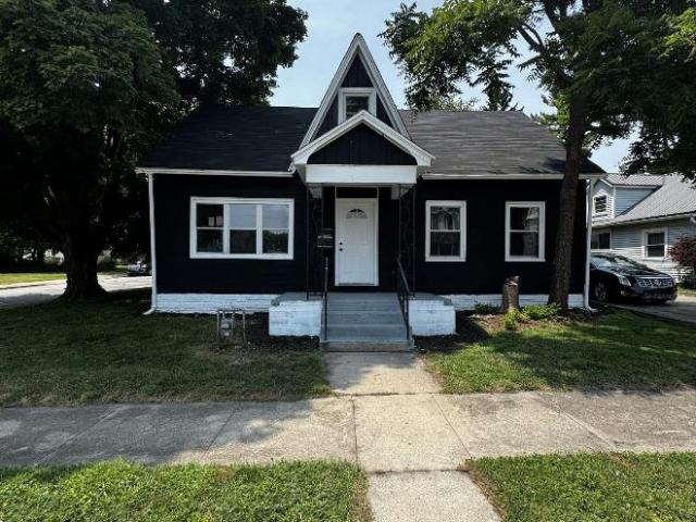 4 Br, 1 bath, Single Family 301 N Detroit