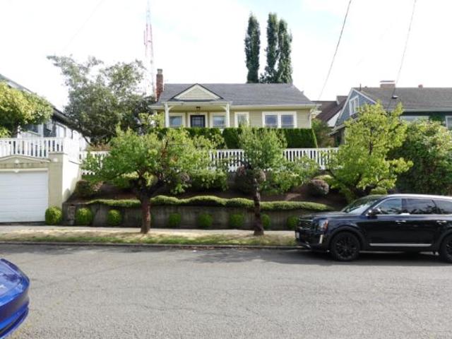 4 Br, 1 bath, Single Family 309 Hayes Street