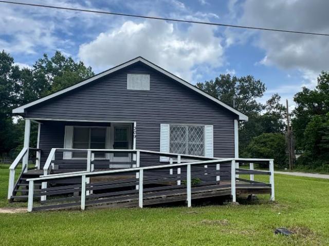 4 Br, 1 bath, Single Family 309 J Johnson