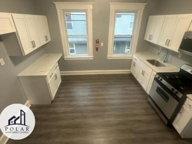 4 Br, 1 bath, Single Family 332 Hamilton Ave
