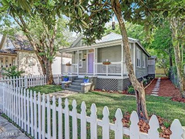 4 Br, 1 bath, Single Family 334 E 9th St