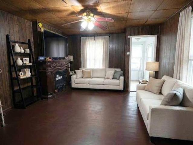 4 Br, 1 bath, Single Family 43 Edgemere Ave