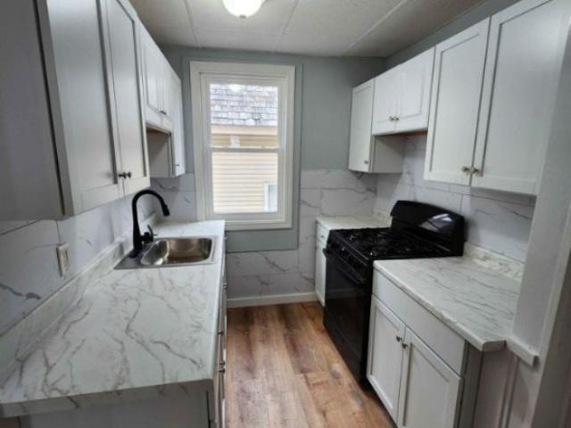 4 Br, 1 bath, Single Family 540 Hall St