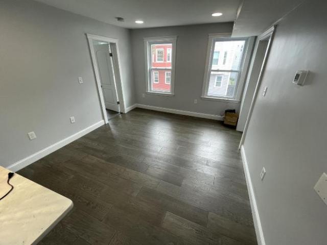 4 Br, 1 bath, Single Family 54 Brooks Street