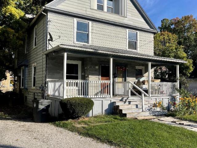 4 Br, 1 bath, Single Family 583 Schiller Avenue