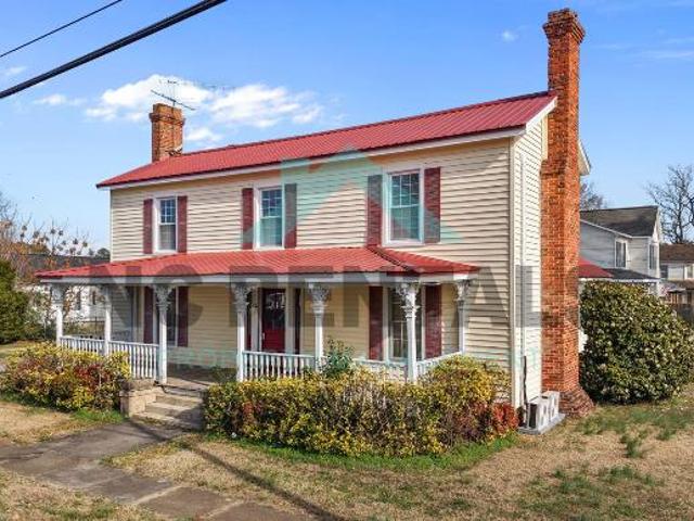 4 Br, 1 bath, Single Family 5001 Marriott St