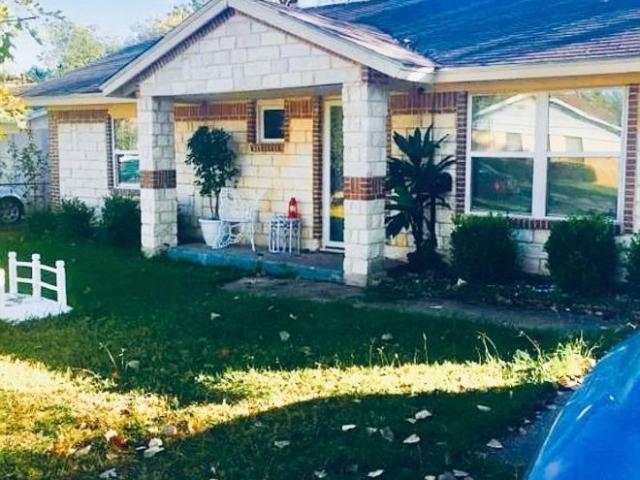 4 Br, 1 bath, Single Family 536 Green Leaf Lane