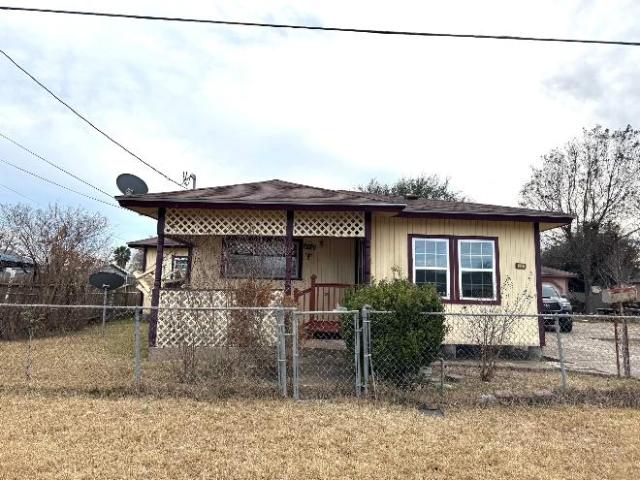4 Br, 1 bath, Single Family 605 Mission St