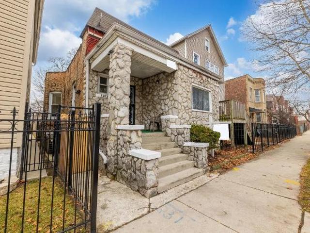 6 Br, 2 bath, Single Family 7423 S St Lawrence Ave