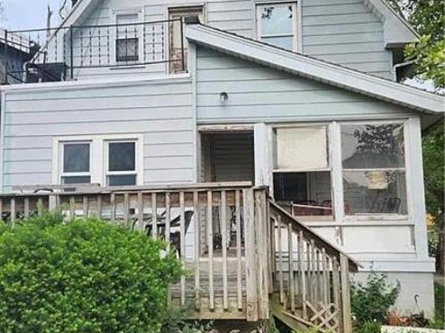 4 Br, 1 bath, Single Family 705 Clark St