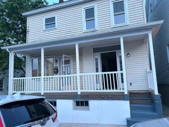 4 Br, 1 bath, Single Family 711 Scott St