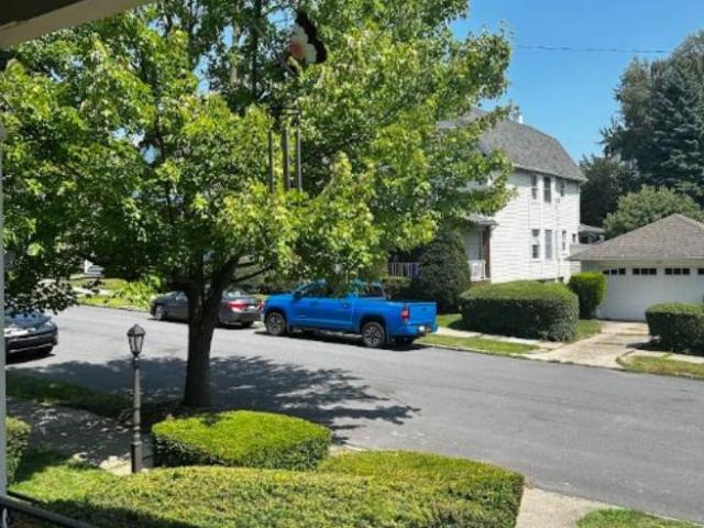 4 Br, 1 bath, Single Family 805 North Irving Avenue