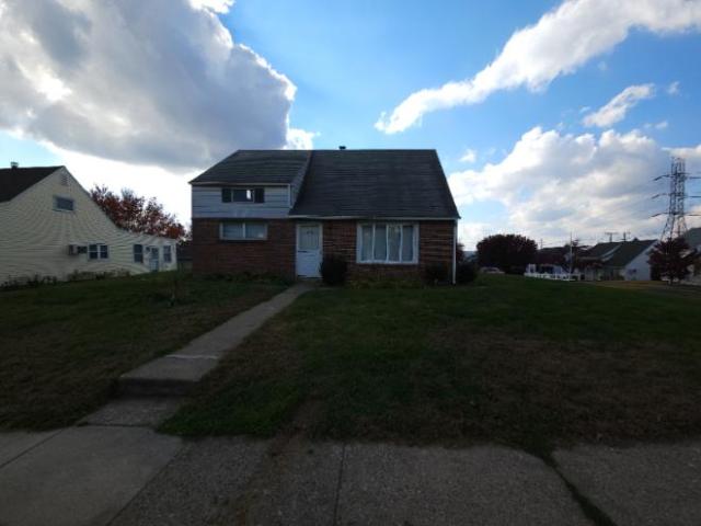 4 Br, 1 bath, Single Family 906 Las Vegas Dr