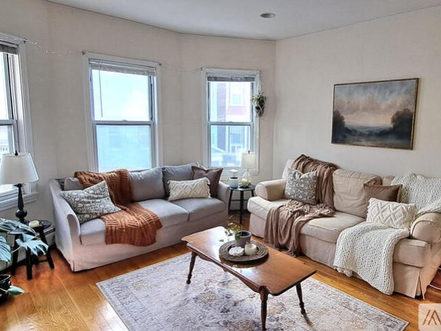 4 BR, 1 BA Apartment 143 Hillside Street, Unit #2, Boston, MA 02120