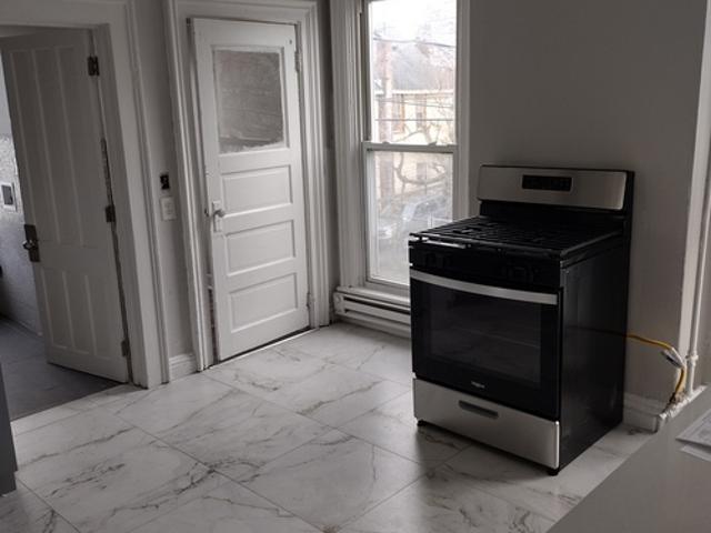 4 BR, 1 BA Apartment 143 President St, Unit Unit 2, Troy, NY 12180