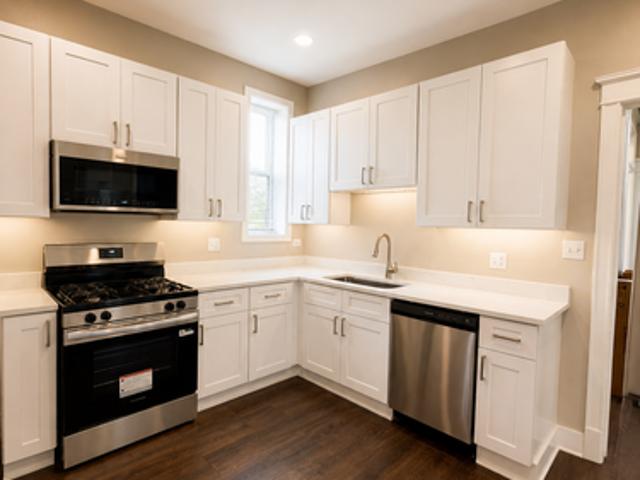 4 BR, 1 BA Apartment 1443 W Foster Ave, Unit 3A, Chicago, IL 60640