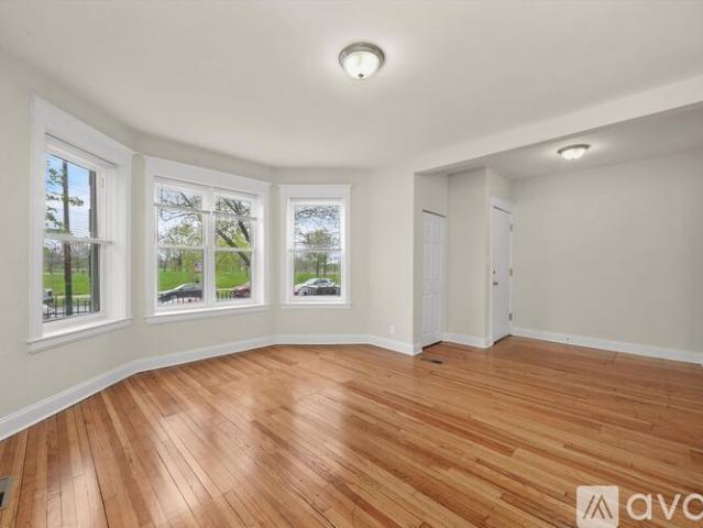4 BR, 1 BA Apartment 1524 N Kedzie Ave, Unit #3, Chicago, IL 60651